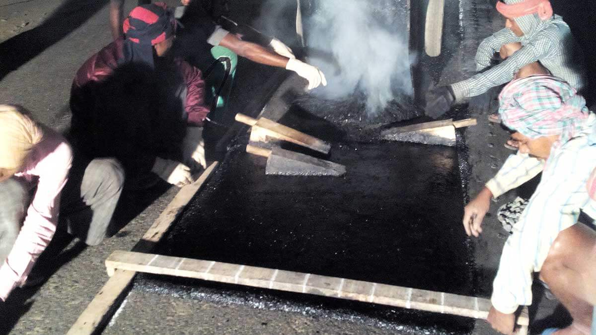 Construction Of Mastic Asphalt For Roads And Bridges | Construction Civil