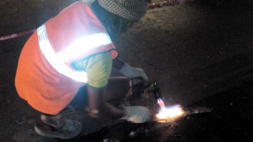 Construction Of Mastic Asphalt For Roads And Bridges | Construction Civil